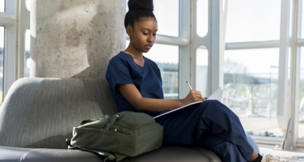 10 Best Rolling Backpacks for Nursing Students - Nurse Money Talk