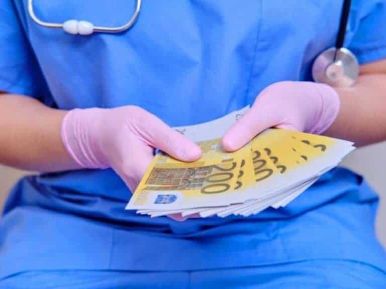 10 Best PACU Nursing Interview Questions & Answers - Nurse Money Talk